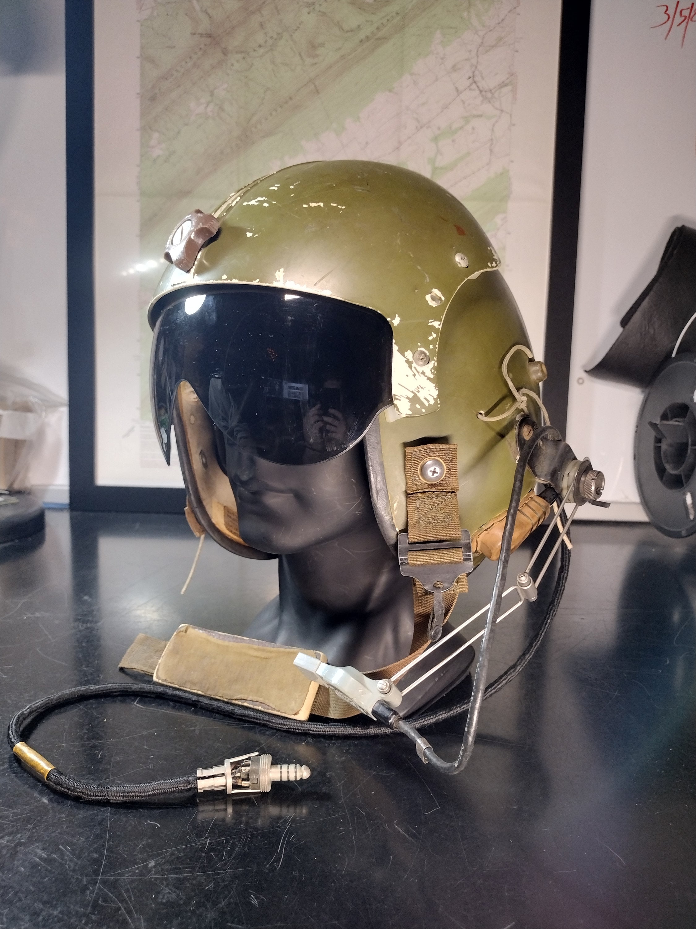 US Air Force Aircraft Pilot Helmet W/ Visor & Microphone size: Unknown ...