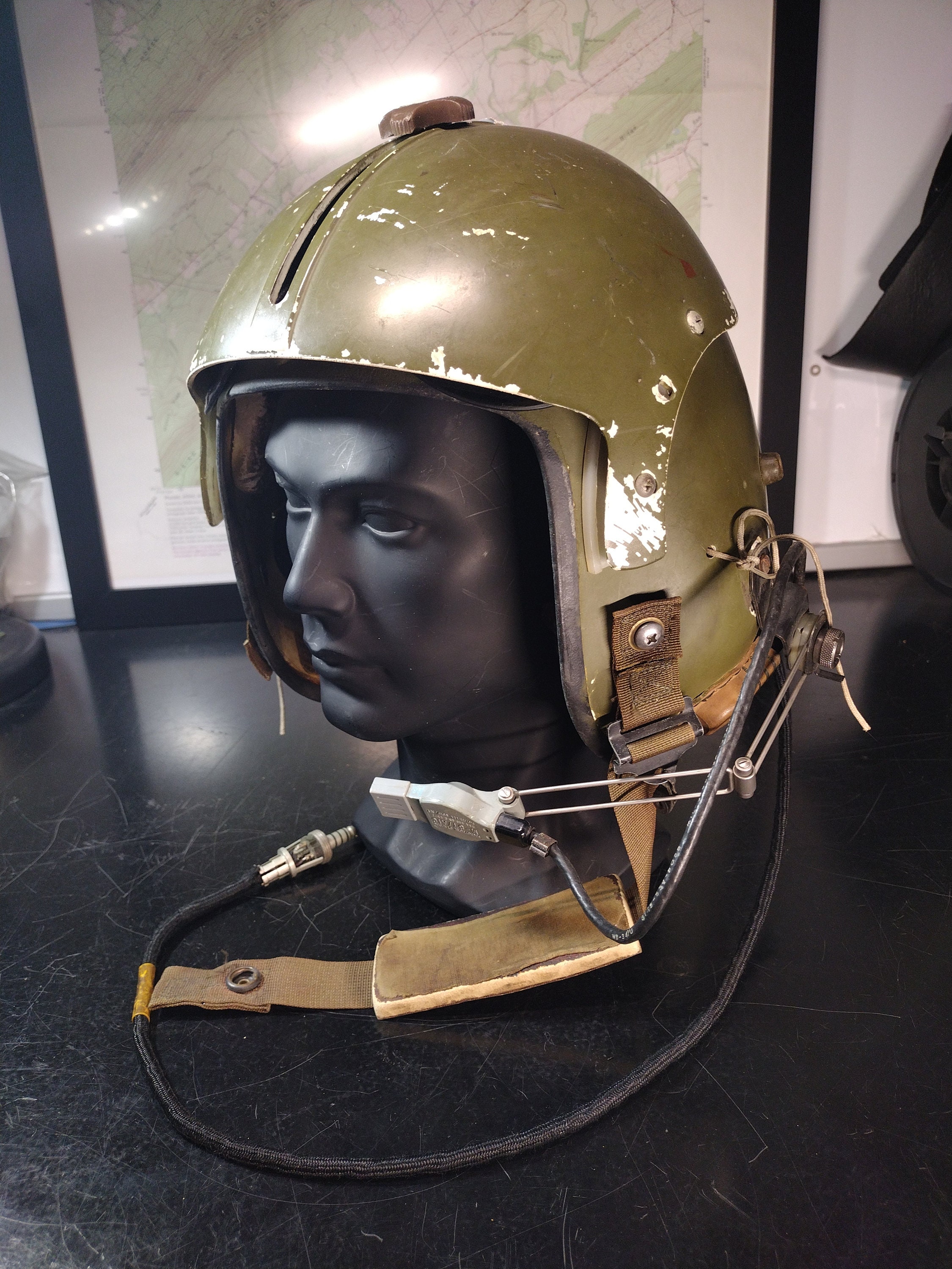 US Air Force Aircraft Pilot Helmet W/ Visor & Microphone size: Unknown ...