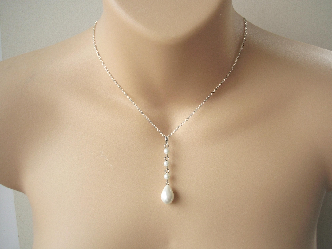 Long Drop Teardrop Pearl Pendant Necklace to Enhance Cleavage, Classic ...