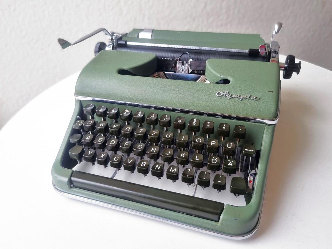 1950s Olympia Typewriter Model "sm2" Suitcase Typewriter Wilhelmshaven ...