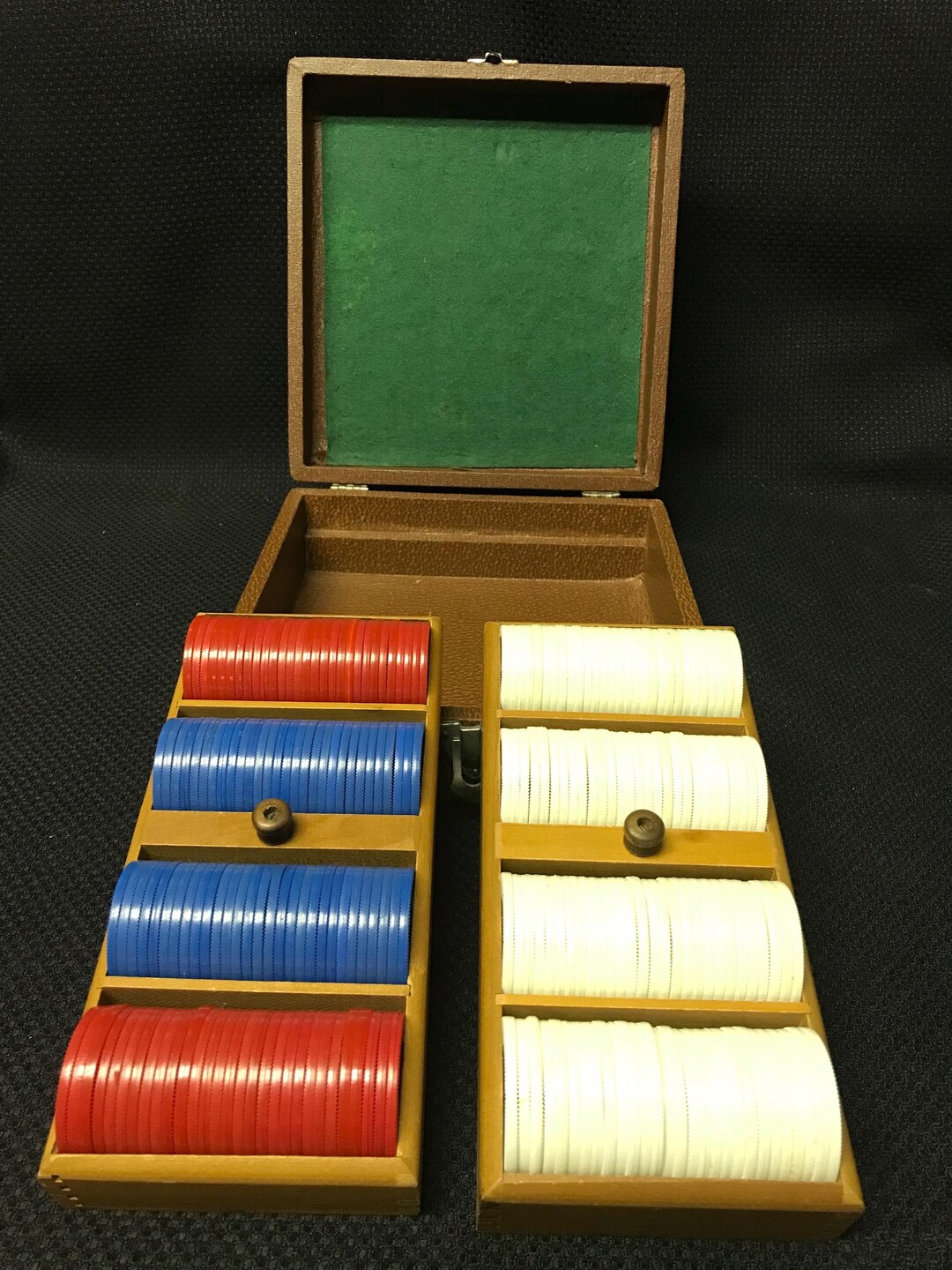 Vtg Lowe’s Poker Chip Set 1950’s- 1960’s in Original Leatherette Case ...