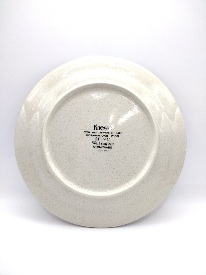 1970s Vintage Finesse Wellington Stoneware Dinner Plate. - Etsy