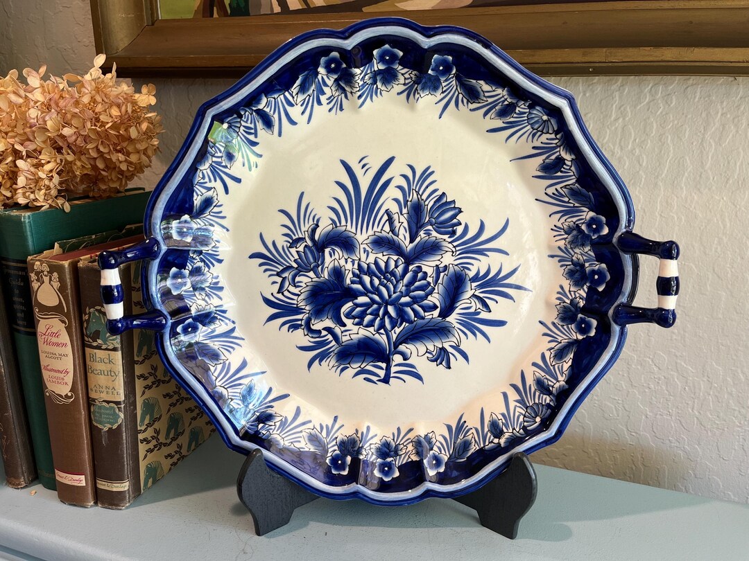 Vintage L. Godinger Blue and White Round Scalloped Large Serving Tray ...