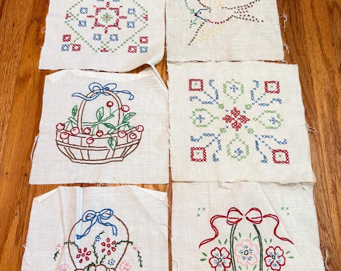 Vintage Hand Embroidered Quilt Blocks Squares - Set of 8 - Floral Theme ...