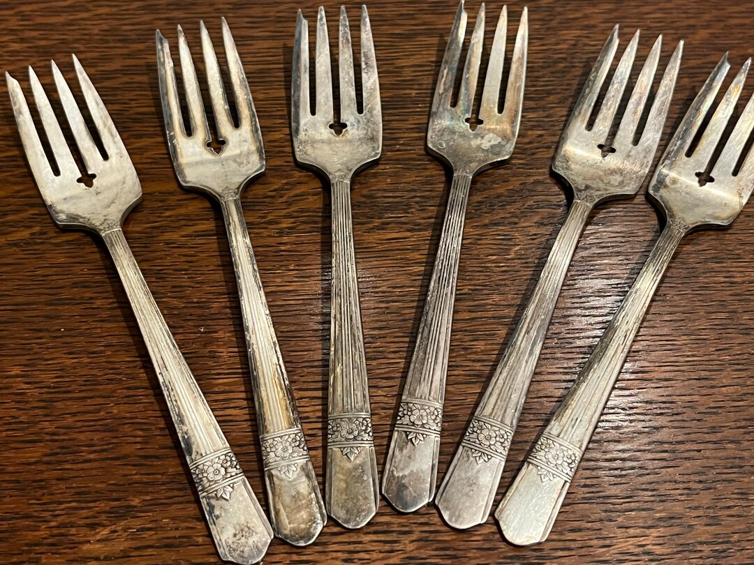 Vintage Rustic Stainless Forks Flatware Set by Oneida Simeon - Etsy