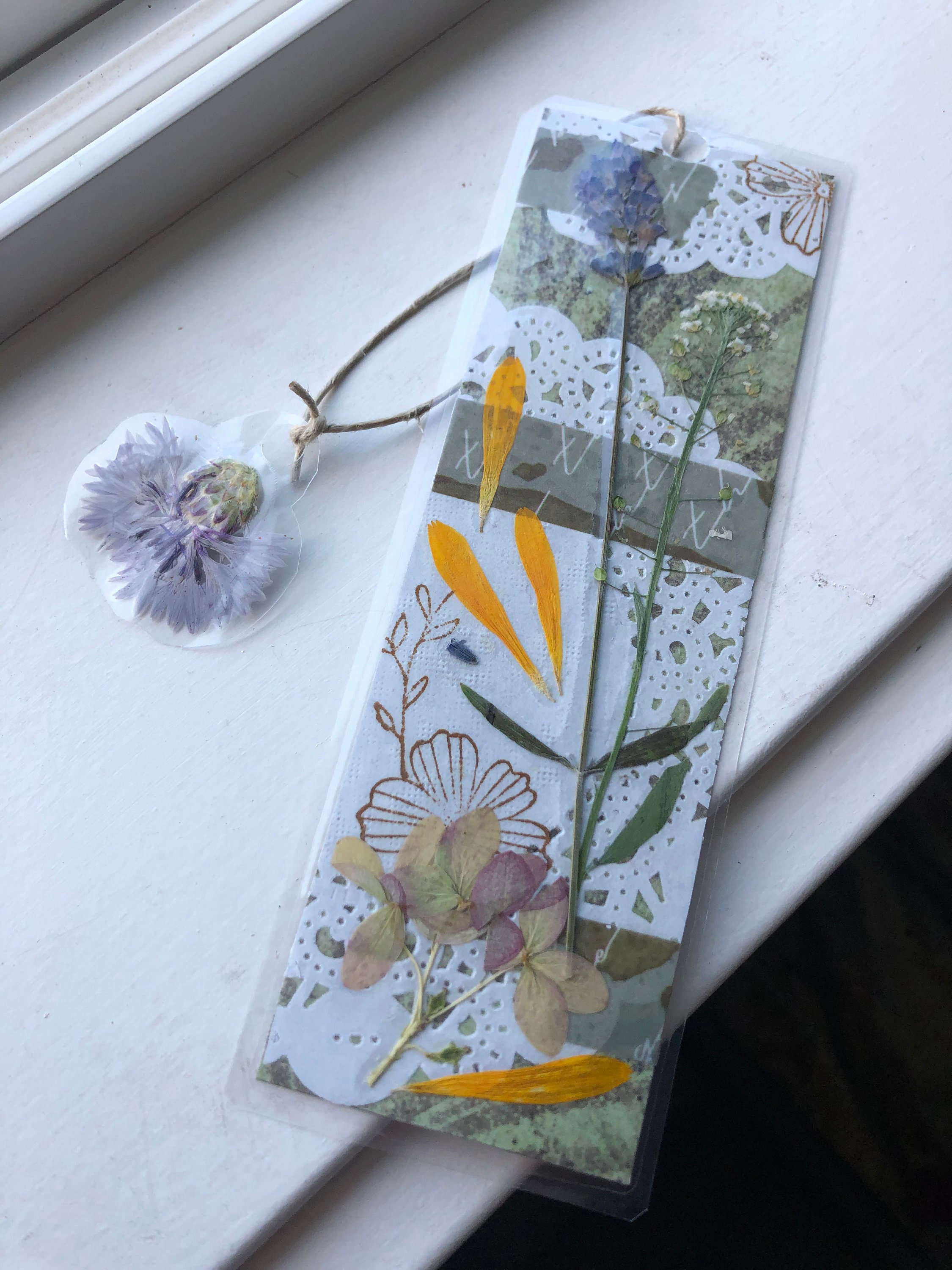Pressed Flower Laminated Bookmark - Etsy