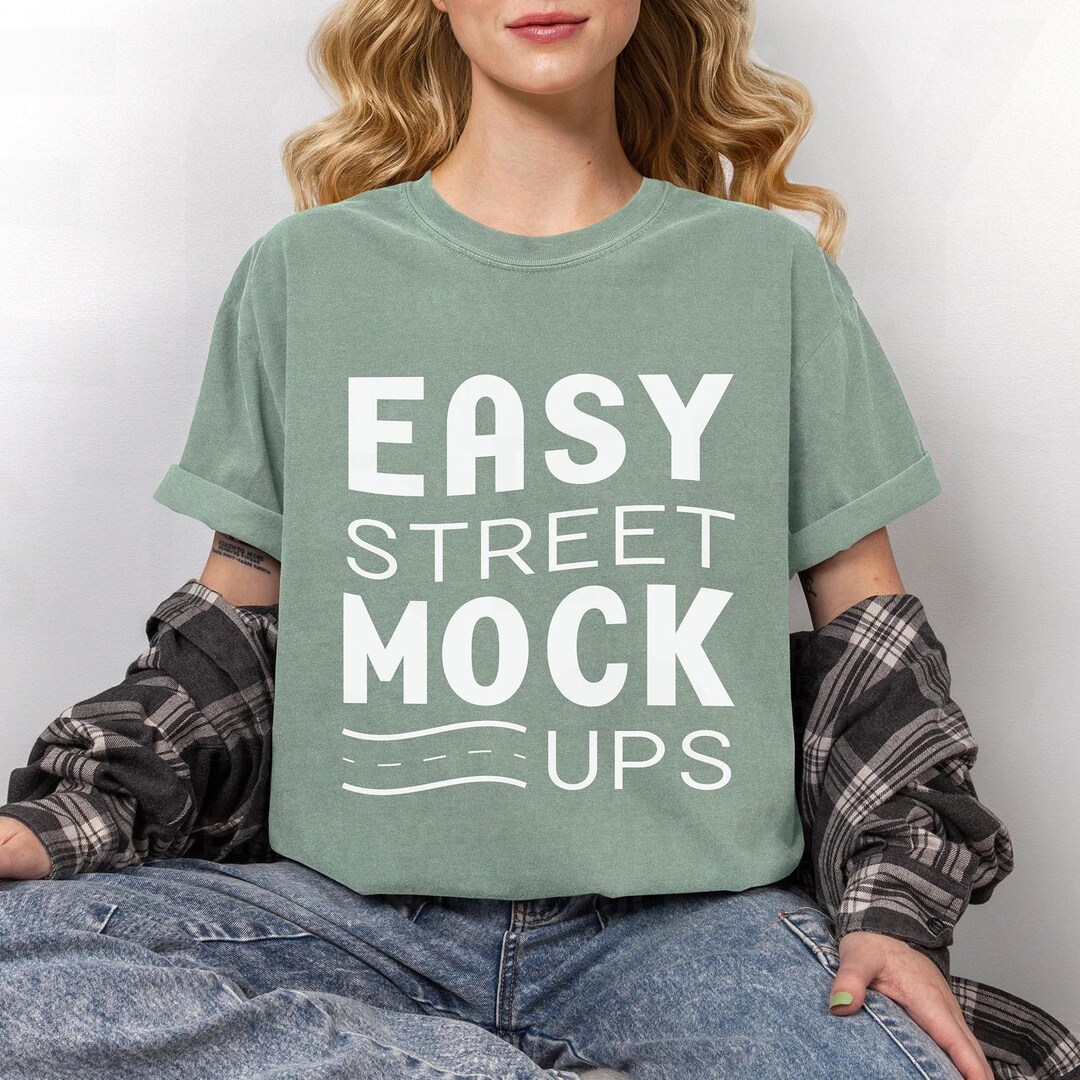 Bay Comfort Colors Mockup, C1717 Mockup Bay T-shirt, Real Model T Shirt ...