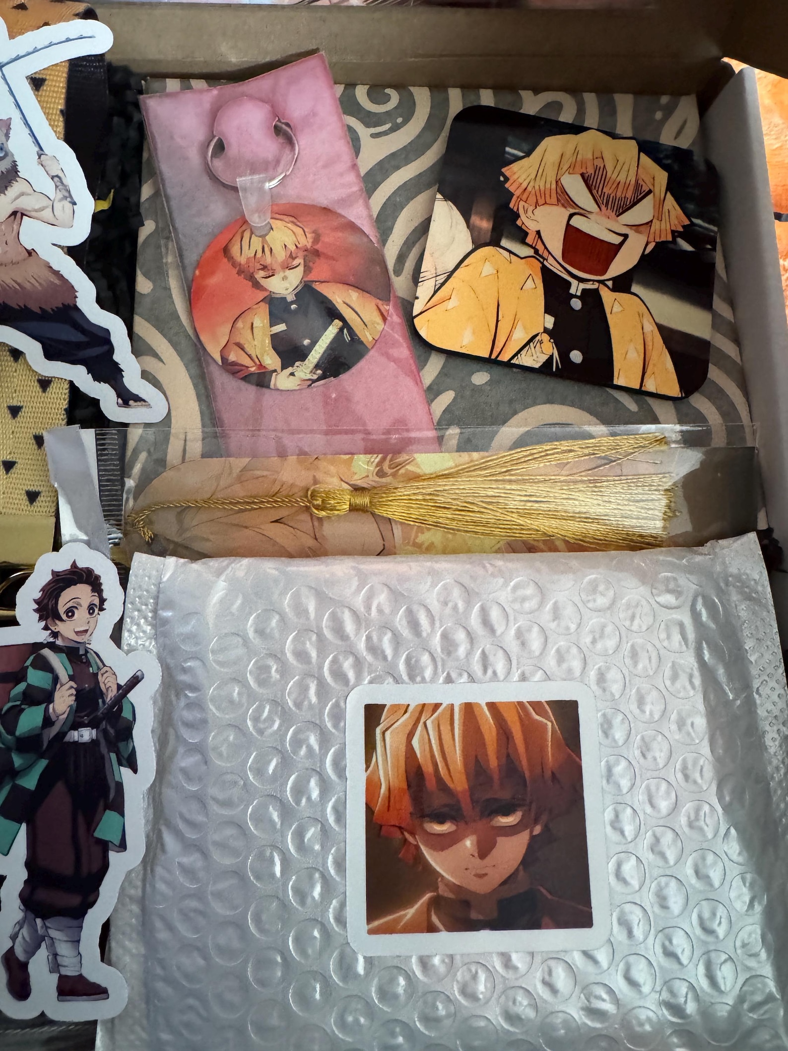 Demon Slasher Anime Gift Box – Anime Tumbler, Puzzle, Keychain, Magnet ...