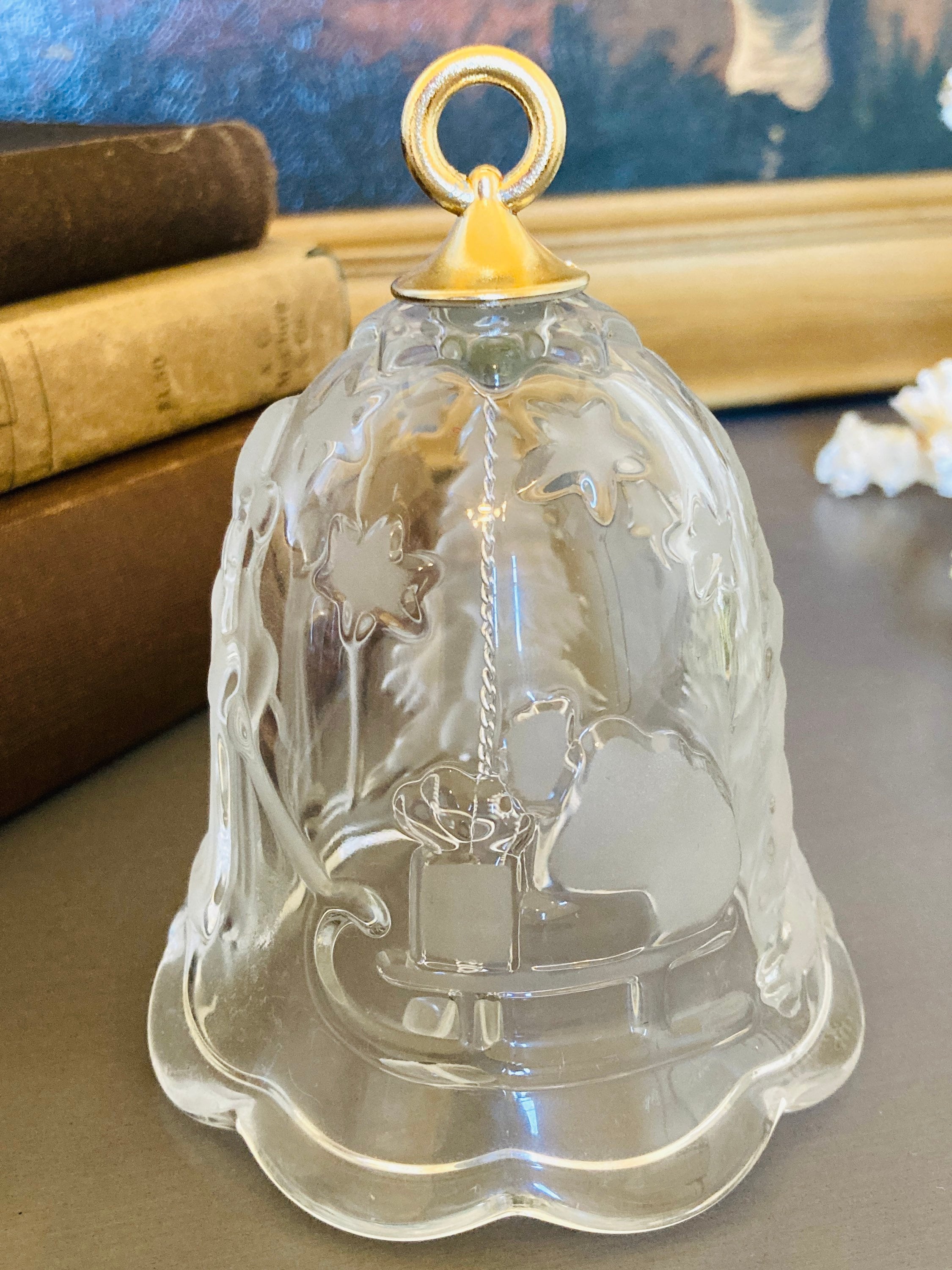 VINTAGE Crystal Clear Bell/ Christmas Crystal Bell/ Embossed Santa Tree ...