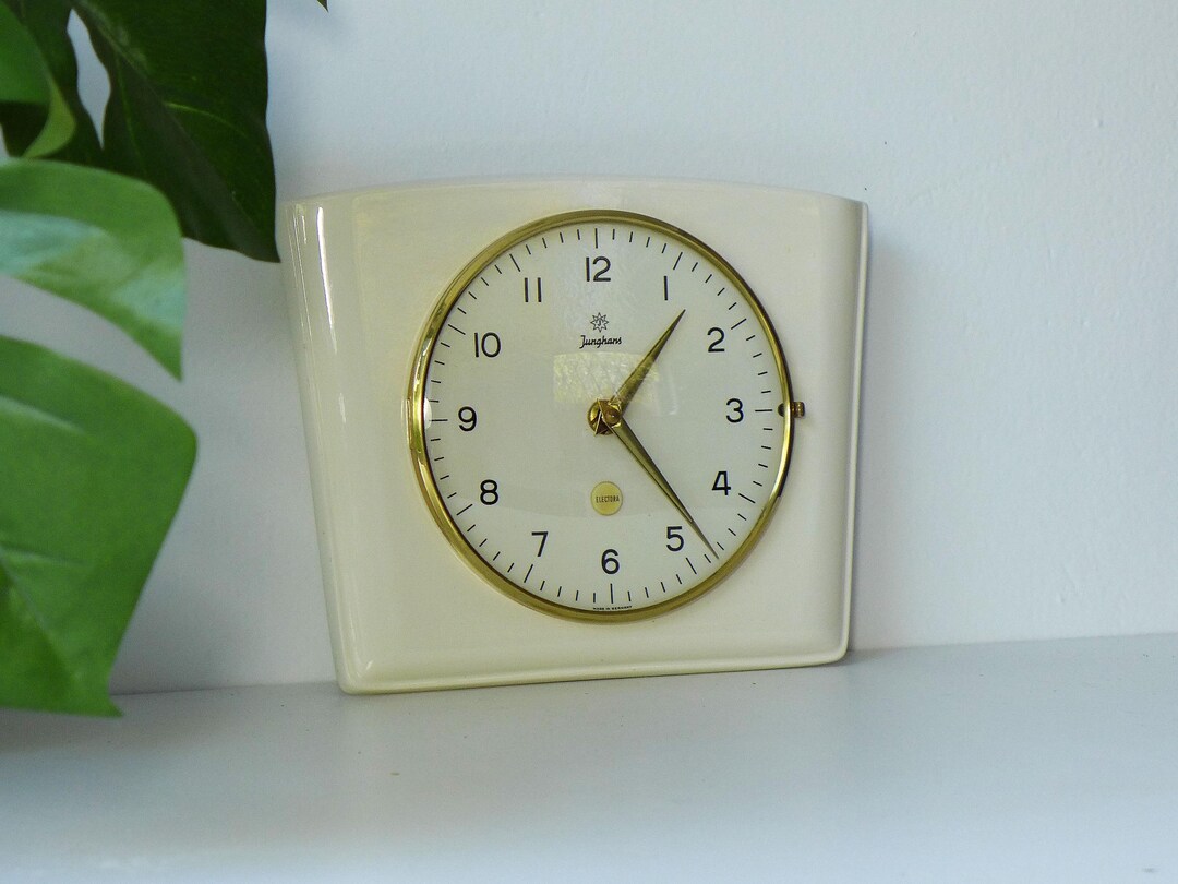Classic Mid Century Kitchen Clock Vintage Wall Clock Junghans Electora ...