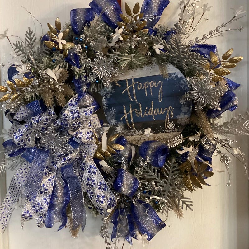 Happy Holiday Wreath - Etsy