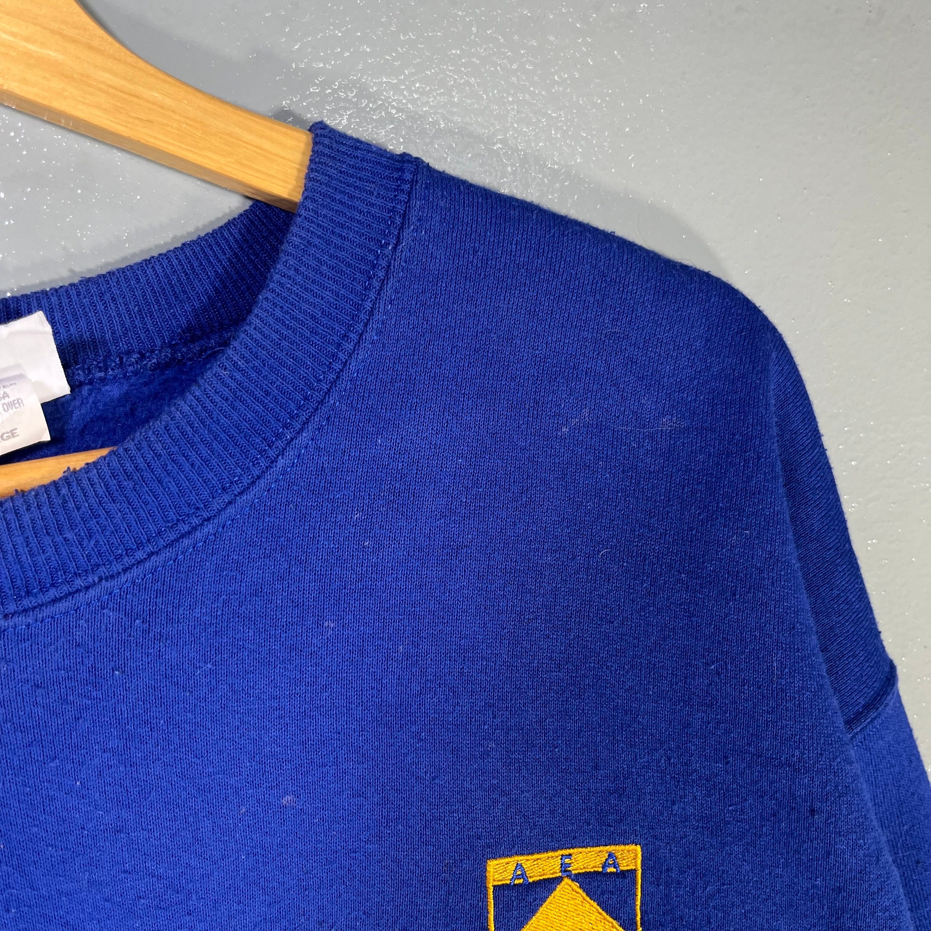 Vintage 90s Lee Tag Association Ceremony Alumni Small Logo Embroidered ...