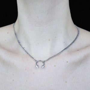 Spikey Septum Necklace - Circular Barbell Spikes Chain Horseshoe Charm ...
