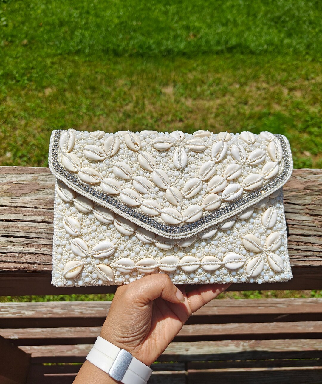 Cowrie Beaded Clutch, Beach-inspired Evening Bag, White Seashell Bridal ...