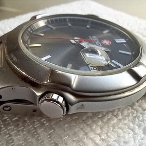 Wenger Swiss Army Watch Men's Stainless Swiss Made Brand New Battery ...