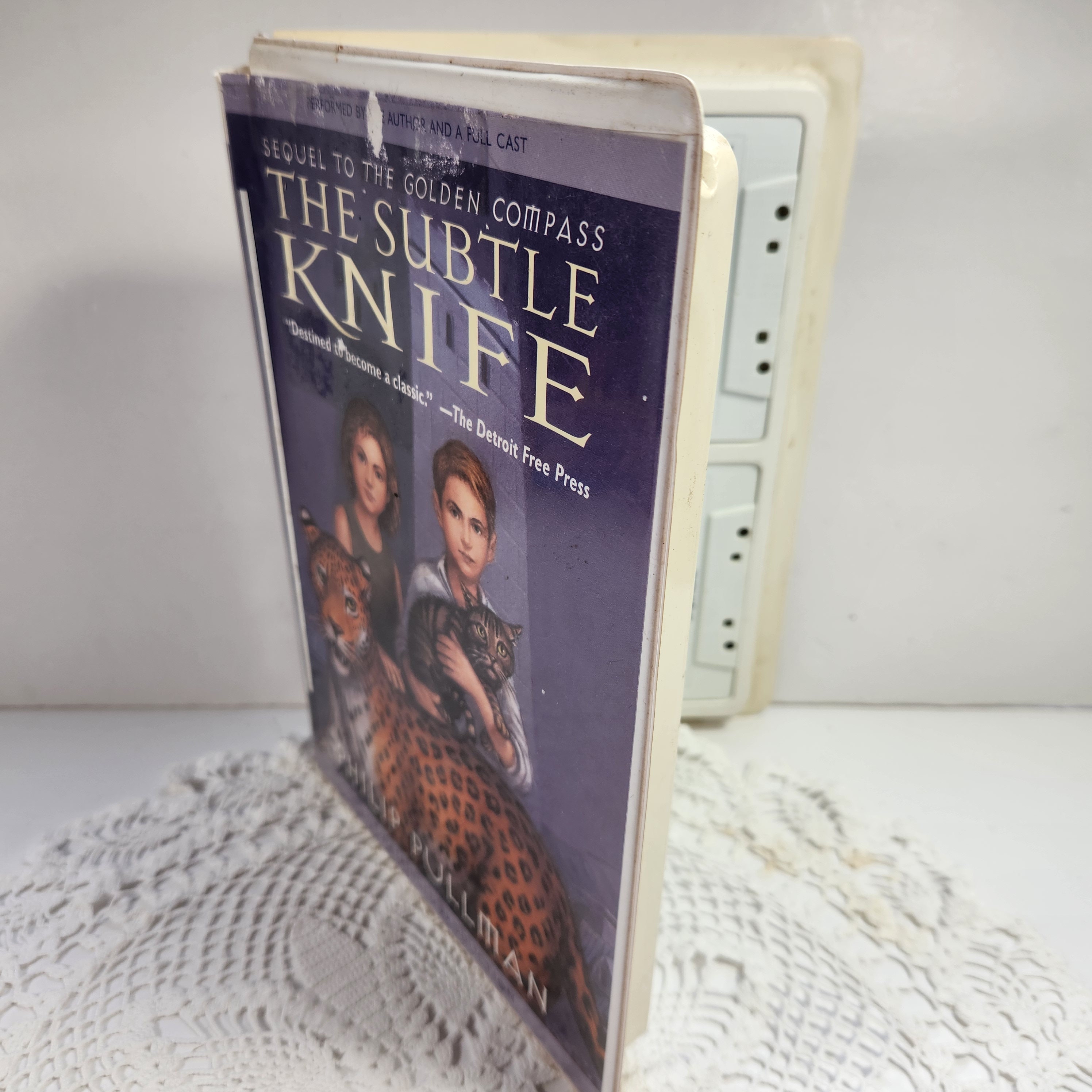 The Subtle Knife 8 Cassette Set Audiobook Unabridged Philip Pullman VHS ...