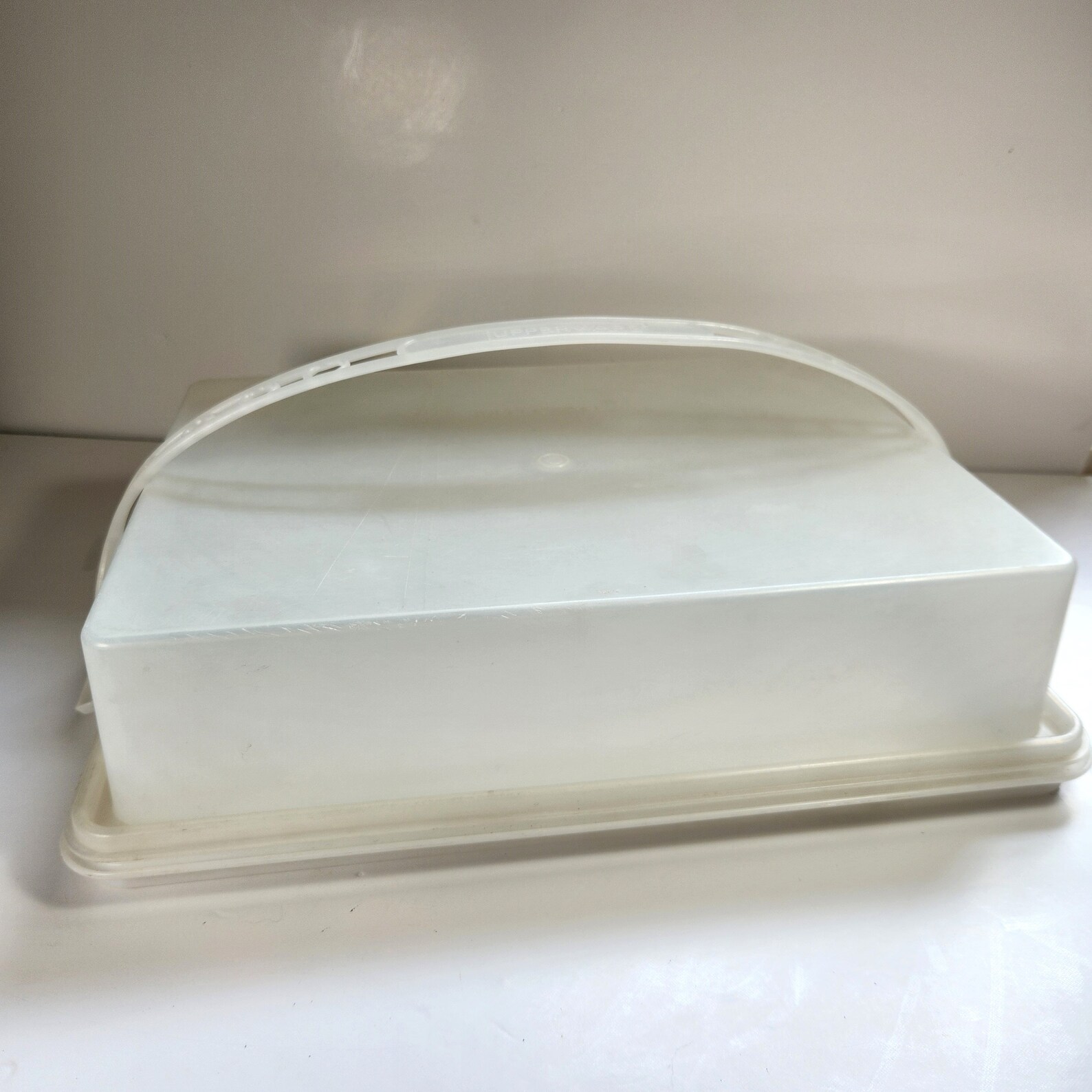 Tupperware Sheet Cake Carrier With Handle Base 622 Lid 623 Sheer Colour ...