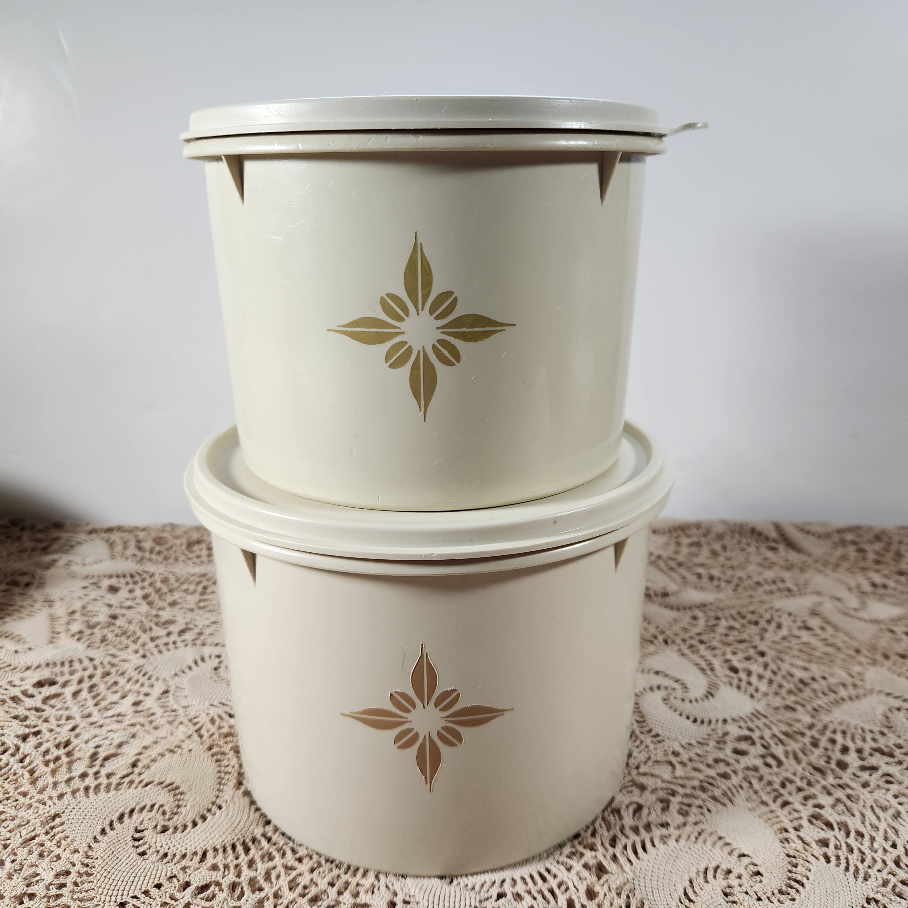 Tupperware Canister Set of 2 Vintage Tupperware Almond Starburst Round ...