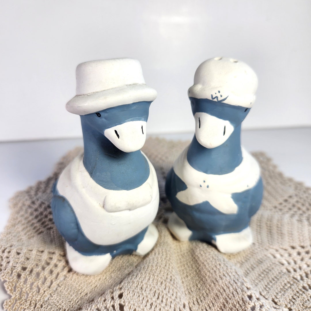 Ceramic Blue Geese Salt and Pepper Shakers Collectible Geese Blue and ...