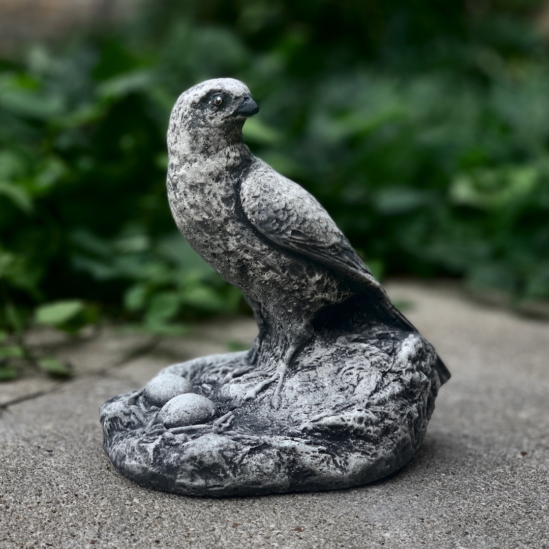 Garden Bird Statue Outdoor Concrete Bird Figurine Ornament Unique Bird ...