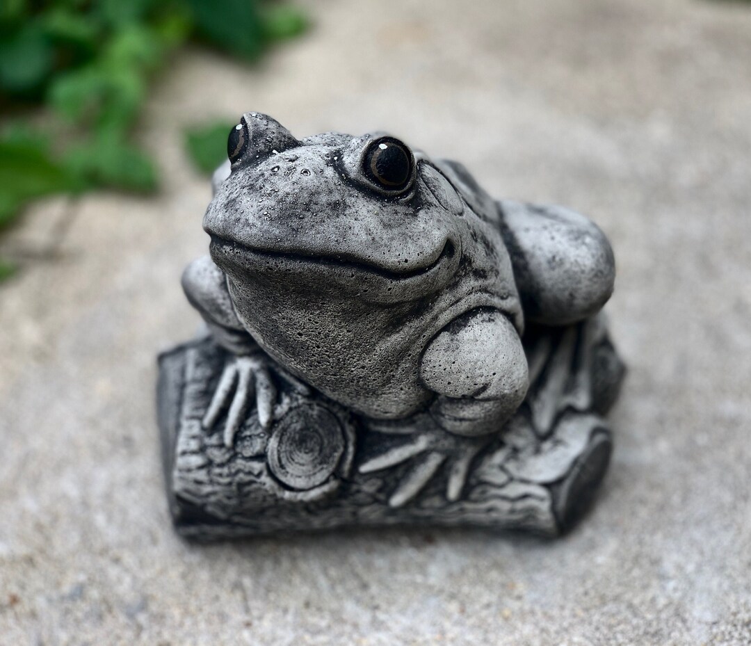 Realistic Frog Sculpture Lucky Frog Figurine Cute Frog Decoration ...