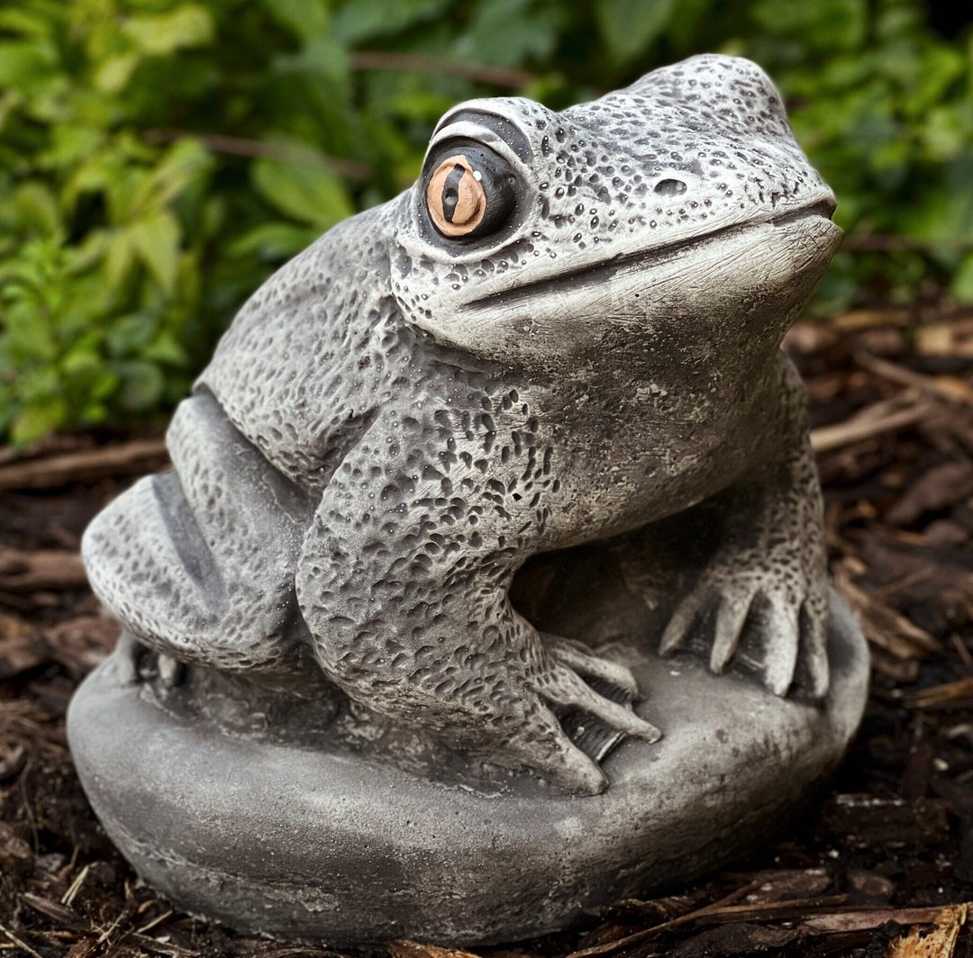 Frog Sculpture Outdoor Statues Concrete Garden Frog Statue Stone Frog ...