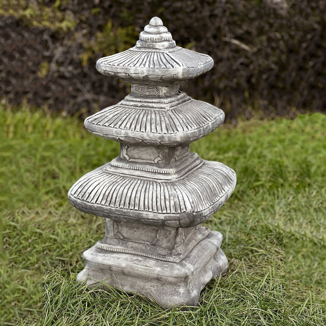 Ancient Pagoda for Zen Garden Decoration Concrete Temple Pagoda Statue ...