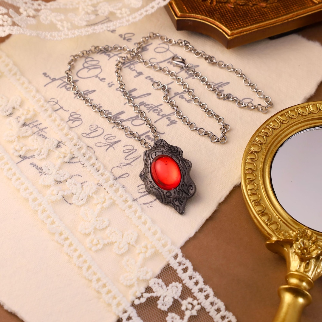 Dante Vergil Red Crystal Pendant Necklace, Gamer Gift,dmc Cosplay ...