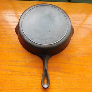 No-notch Lodge 7 Skillet W/ Raised Number & Molder's Mark - Etsy