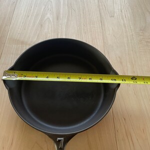 No-notch Lodge 7 Skillet W/ Raised Number & Molder's Mark - Etsy