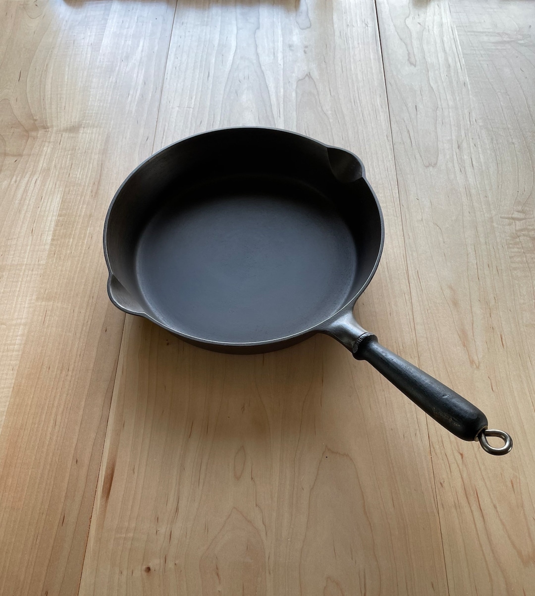 Griswold #9 Cast Iron Skillet W/ Wood Handle & Large Logo - Etsy