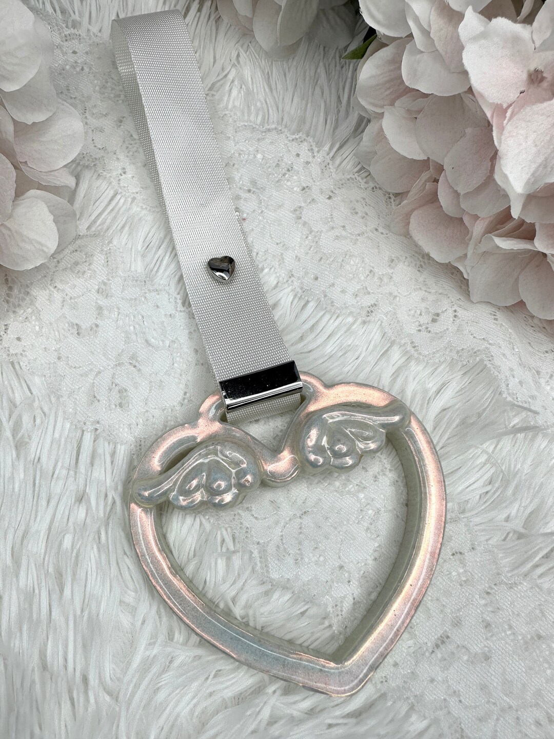 White Holographic Heart Tsurikawa - Etsy