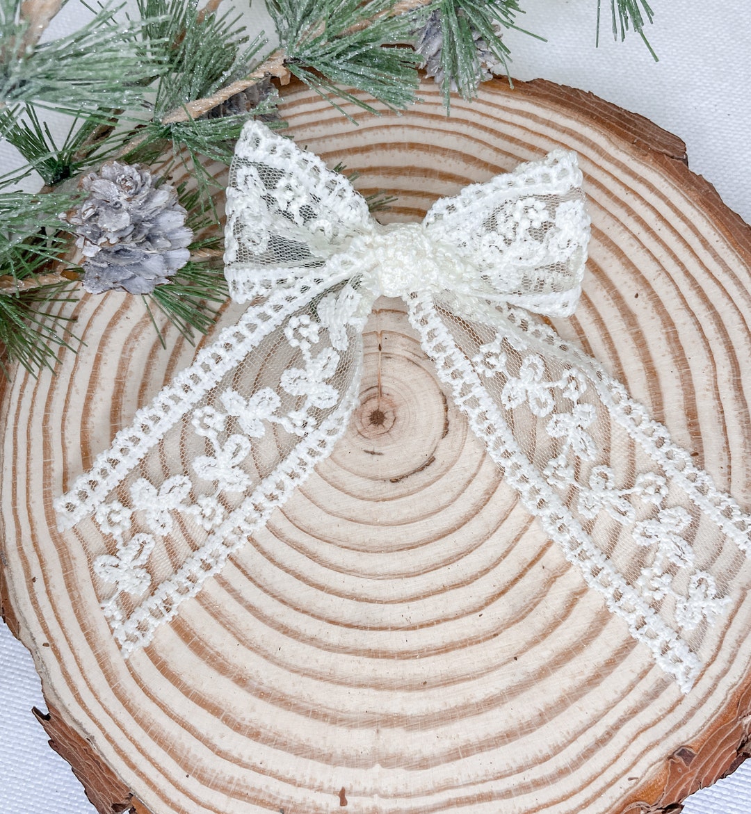 Ivory Vintage Lace Bow-scalloped Edge Bow, Floral Lace White Bow - Etsy
