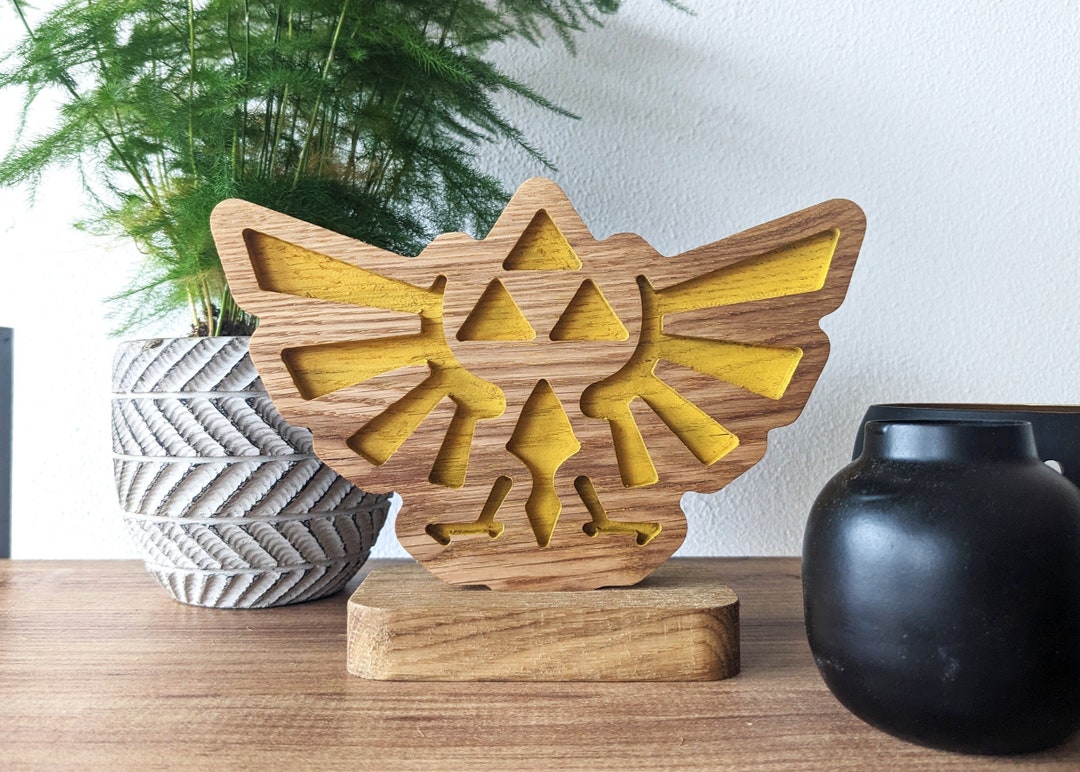 Legend of Zelda Shield Hyrule Crest Triforce Wooden Sign Nintendo ...
