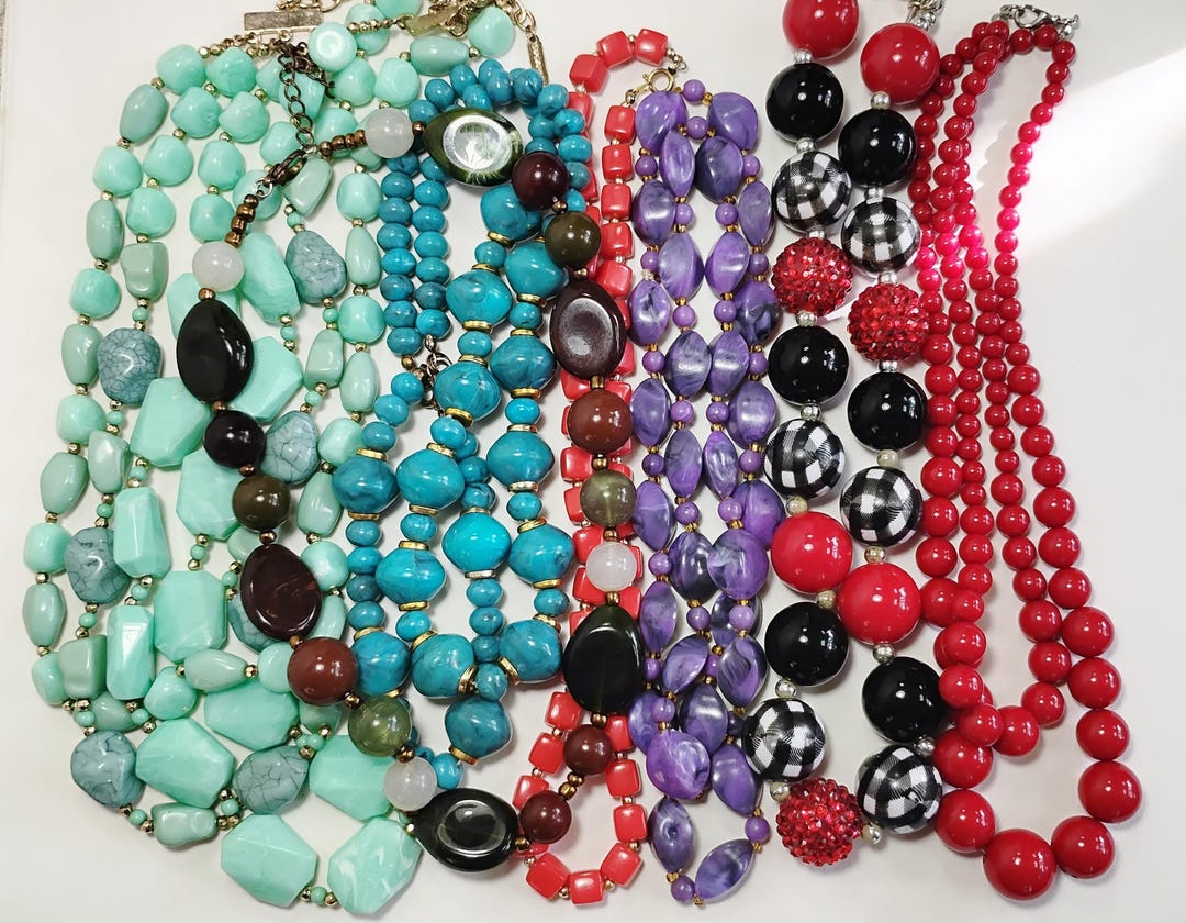 Vintage Plastic Necklaces--lightweight--lot of 7 Necklaces & 1 Bracelet ...