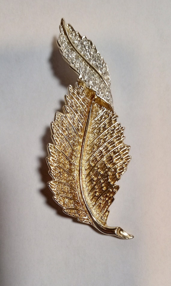 Sarah Coventry Signed Paved Icy Rhinestones Textured … - Gem