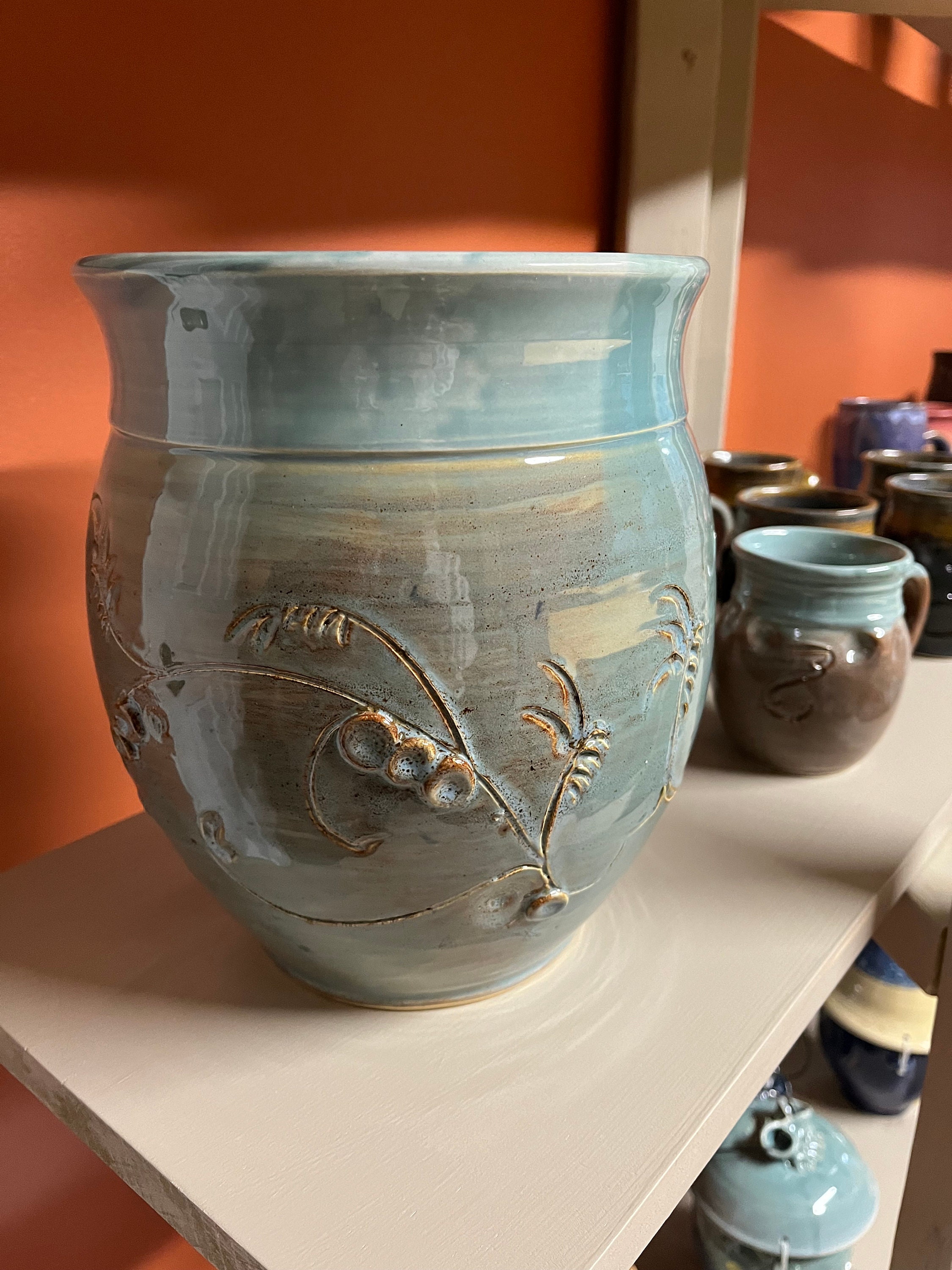 Majestic Ivy Pottery Planter 8.5x 9.5 - Etsy