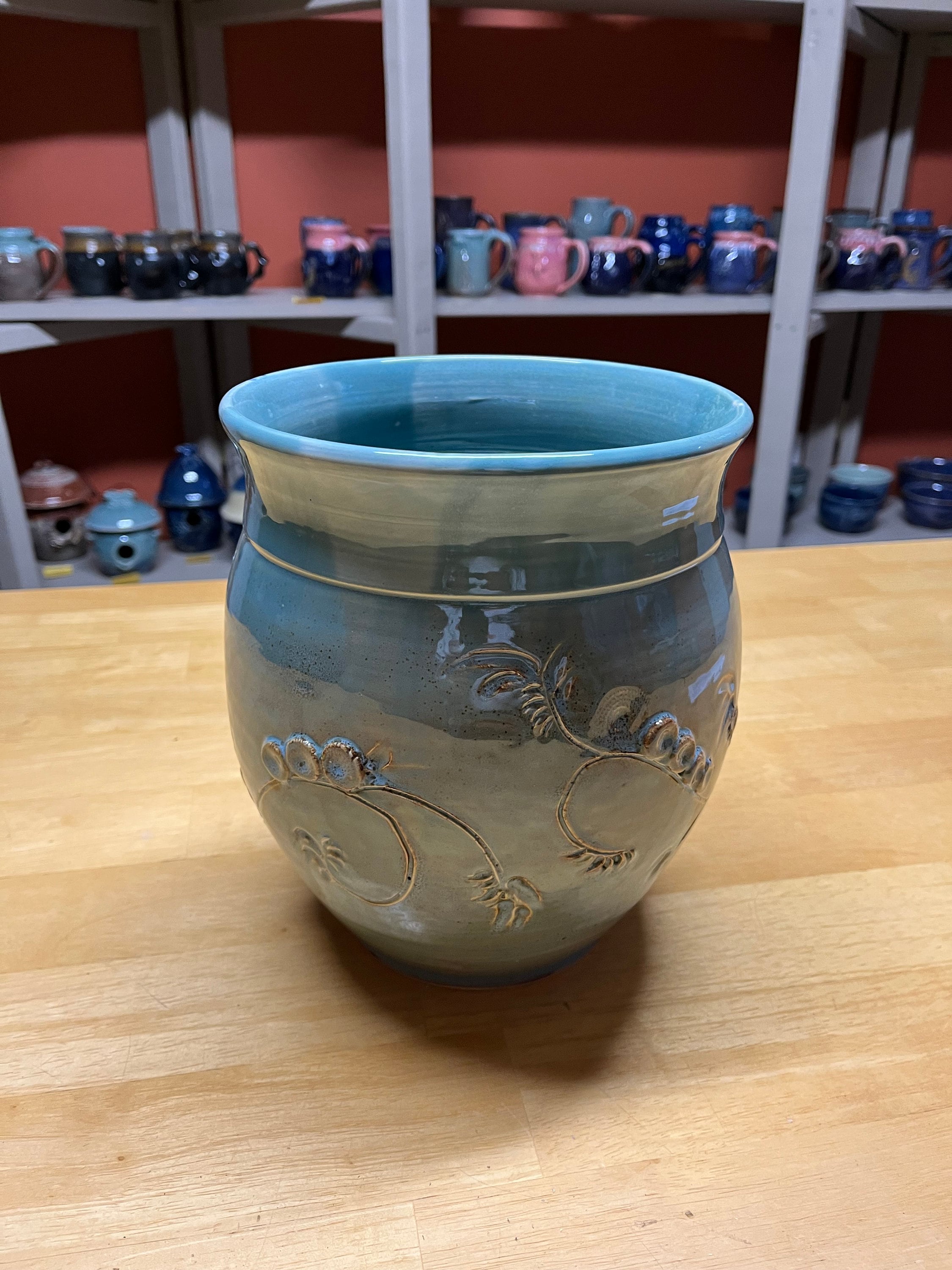 Majestic Ivy Pottery Planter 8.5x 9.5 - Etsy