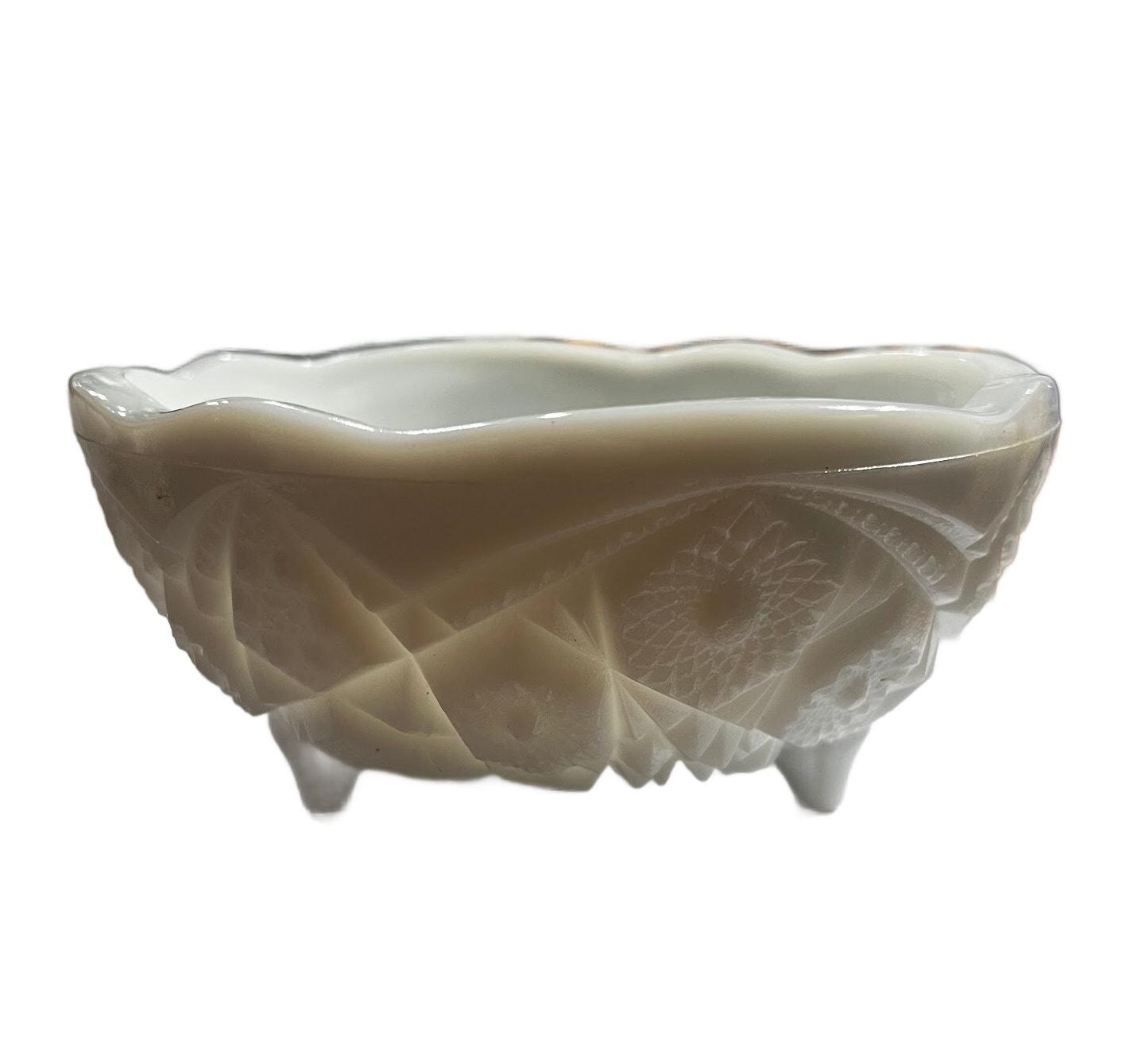 Vintage MCM Mckee Milk Glass Tri-leg White Bowl. 7 Wide - Etsy