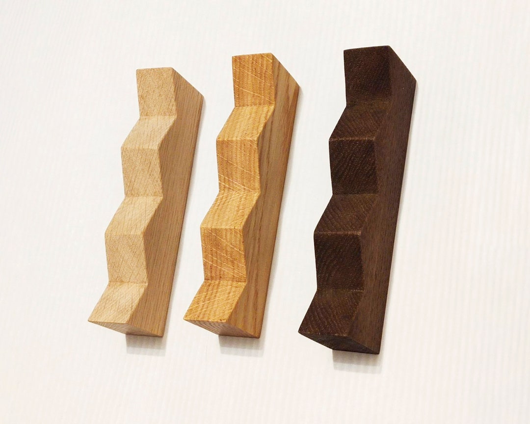 Wood Door Figured Knob. Kitchen Drawer Decorative Pull, Cabinet Wavy ...