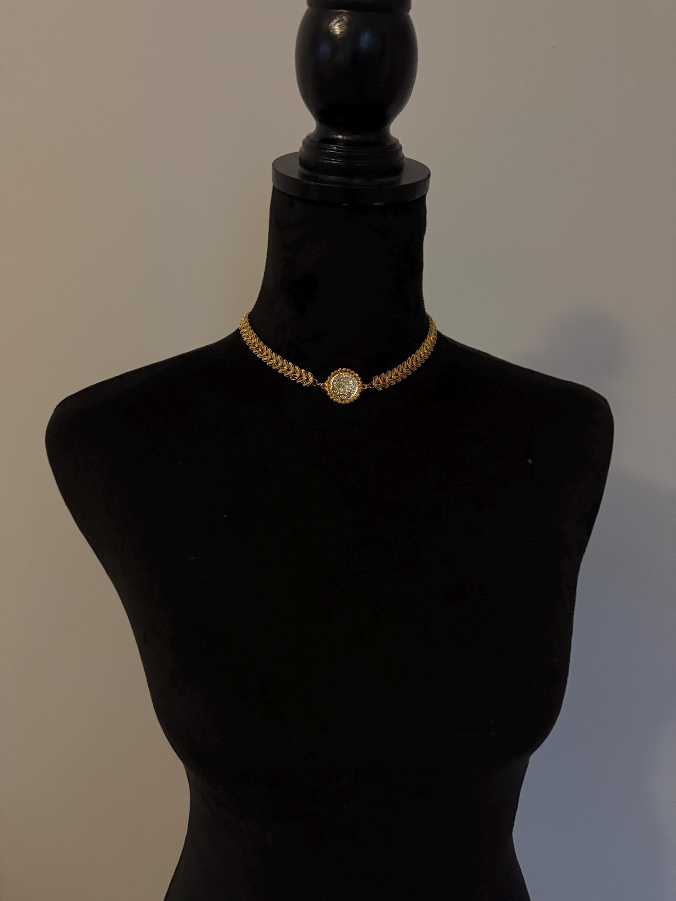 Elegant Lira Choker Necklace Leaf Design - Etsy