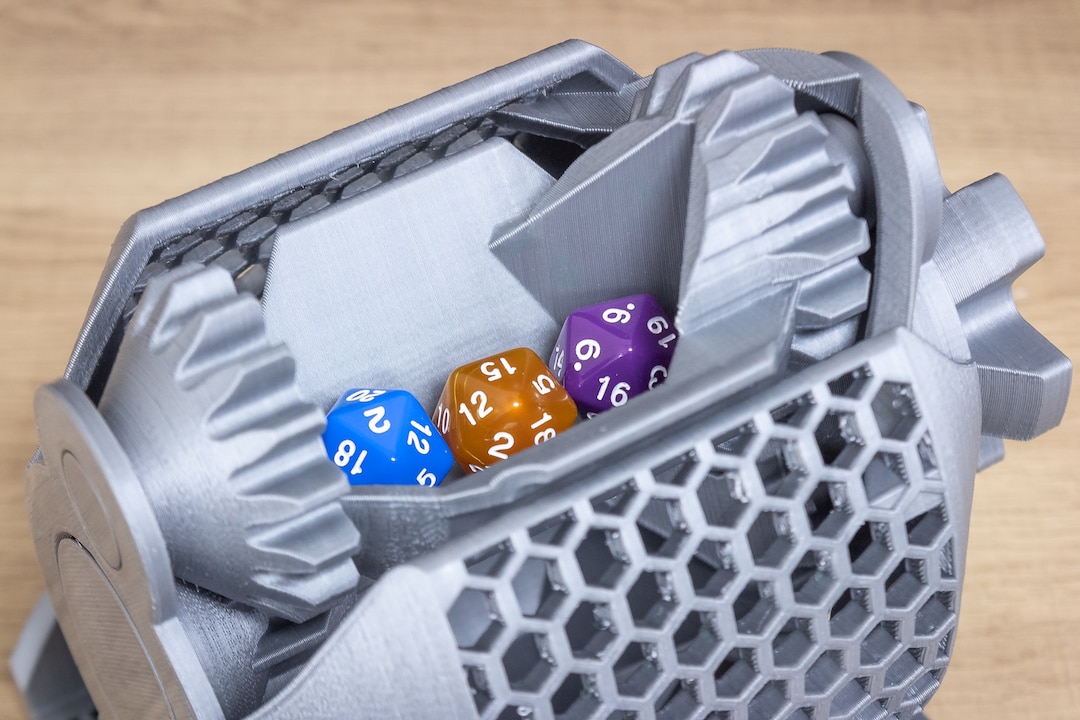 Clock Spring Dice Roller | Dungeons and Dragons | Gaming Tower | Dice ...