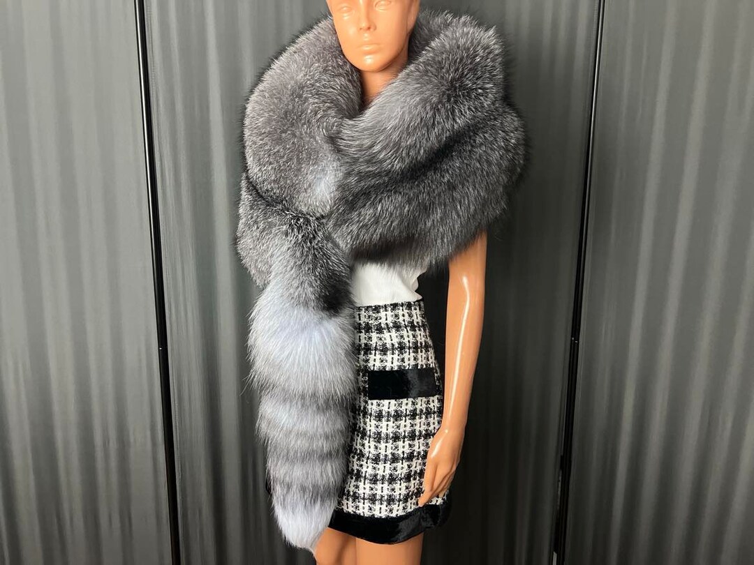 Royal Frost Fox Fur Double Side Wrap With One Tail and Hook Eye Closure ...