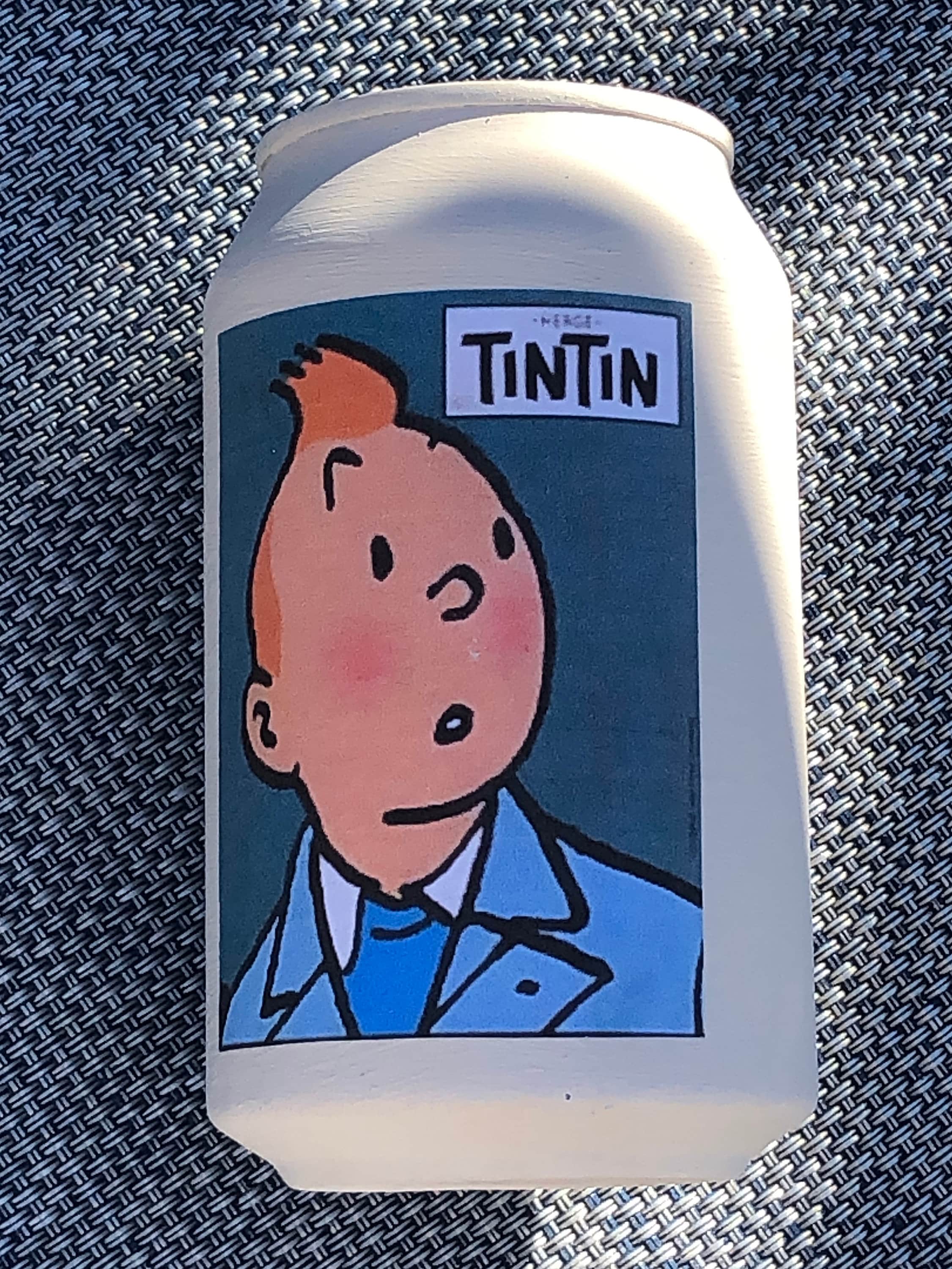 VINTAGE CANS With Retro Poster Collection. Tintin a Quebec, Belgique ...