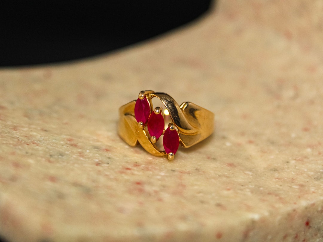 Vintage 3 Stone Oval Ruby Ring, Diagonal Design Stones, Gift for Her - Etsy