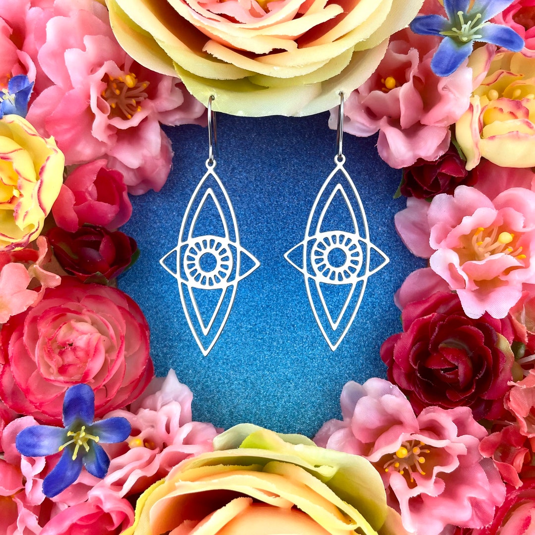 Side Eye - Wiccan, Witchy, Spiritual, Unique, Third Eye, Elegant ...