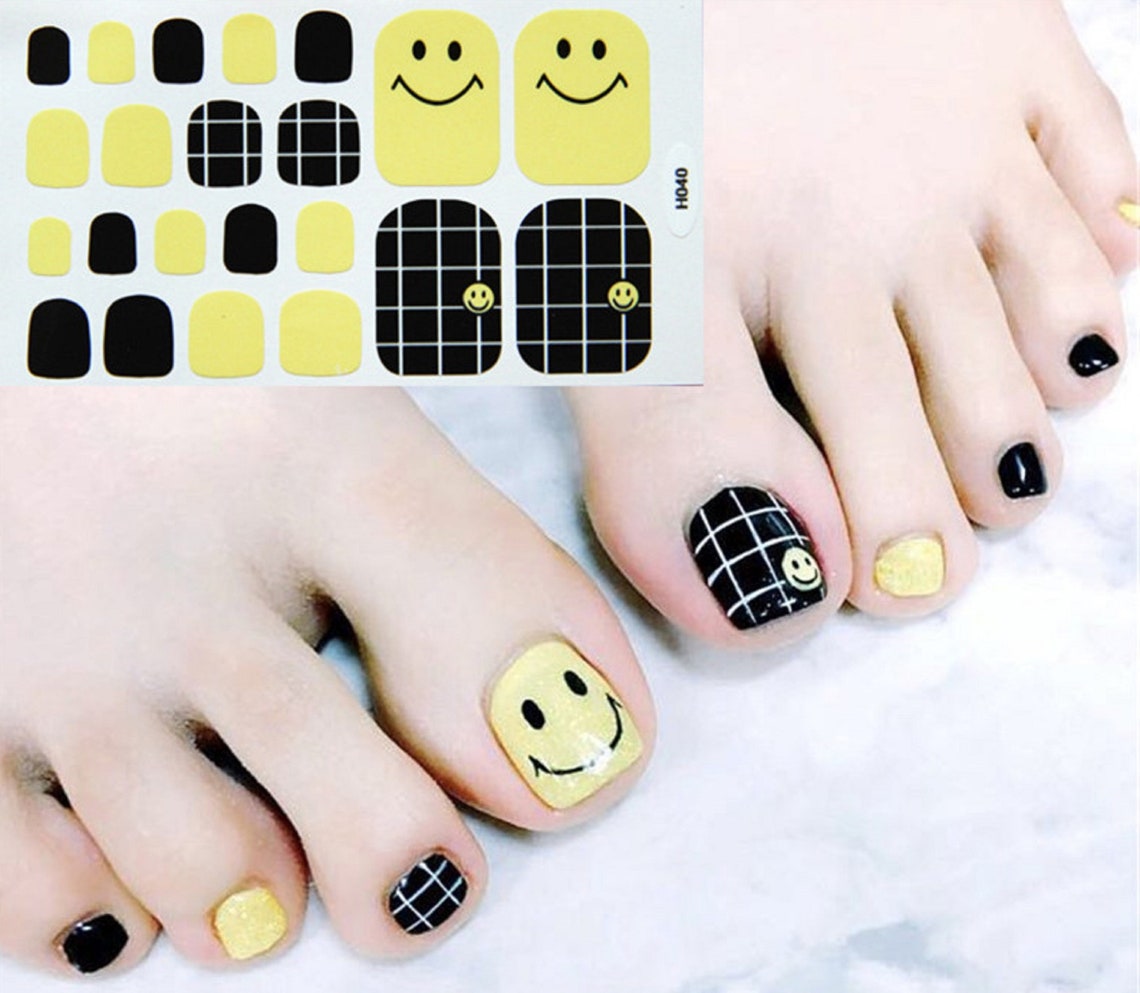 22pcs Black Yellow SMILEY Face Toe Nail Wraps ~ Toenail Self-adhesive ...