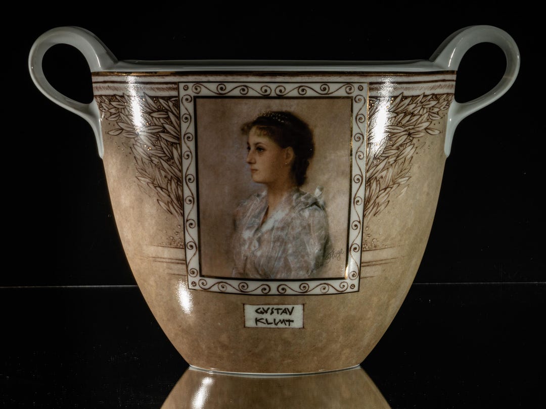 Gustav Klimt Goebel Magnificent Vase helene Klimt / Emile Flöge ltd ...