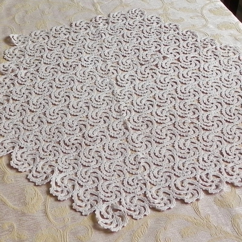Lace Centerpiece - Etsy