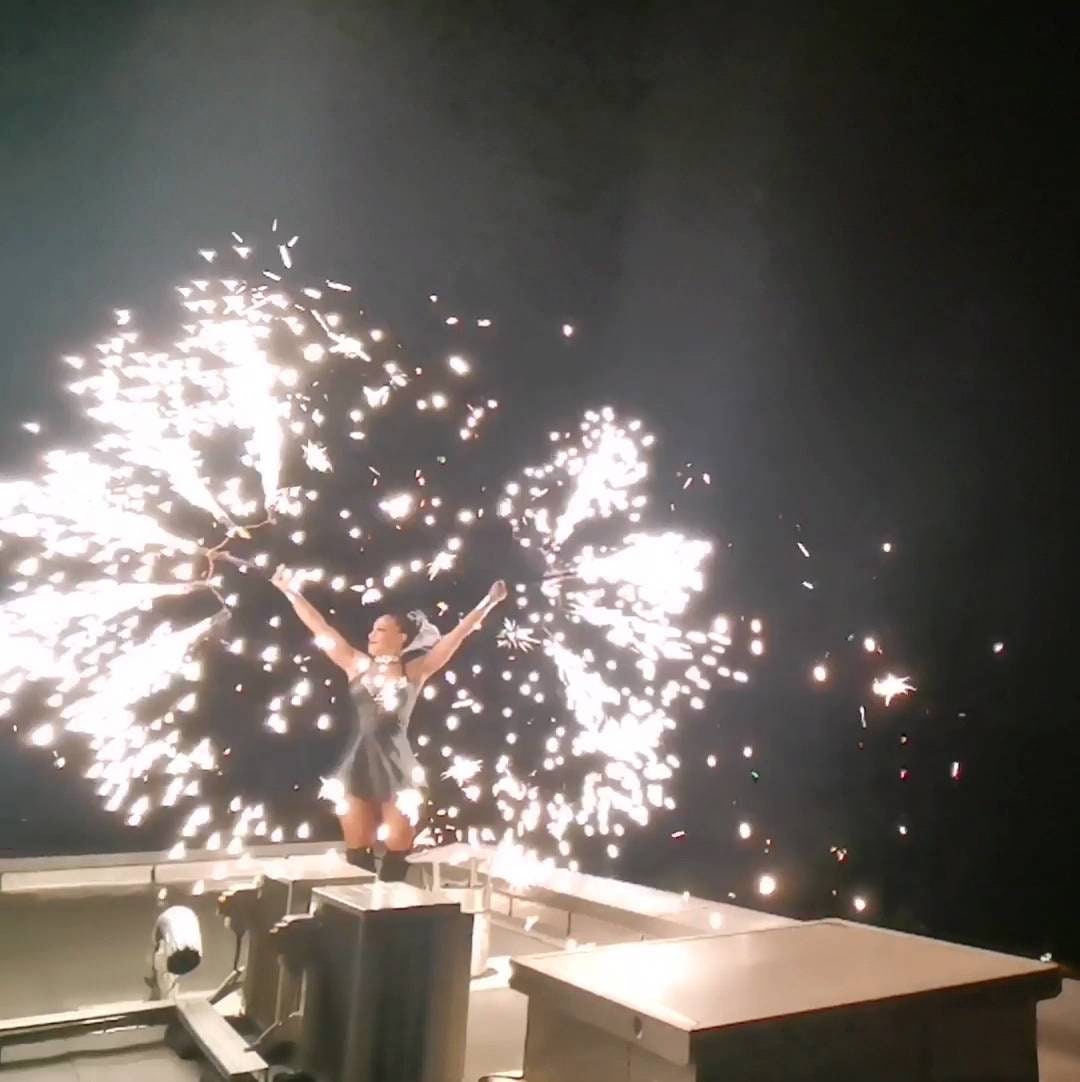 Pyro Fans - Pair *** Travel Friendly *** Gift for Performers Belly ...